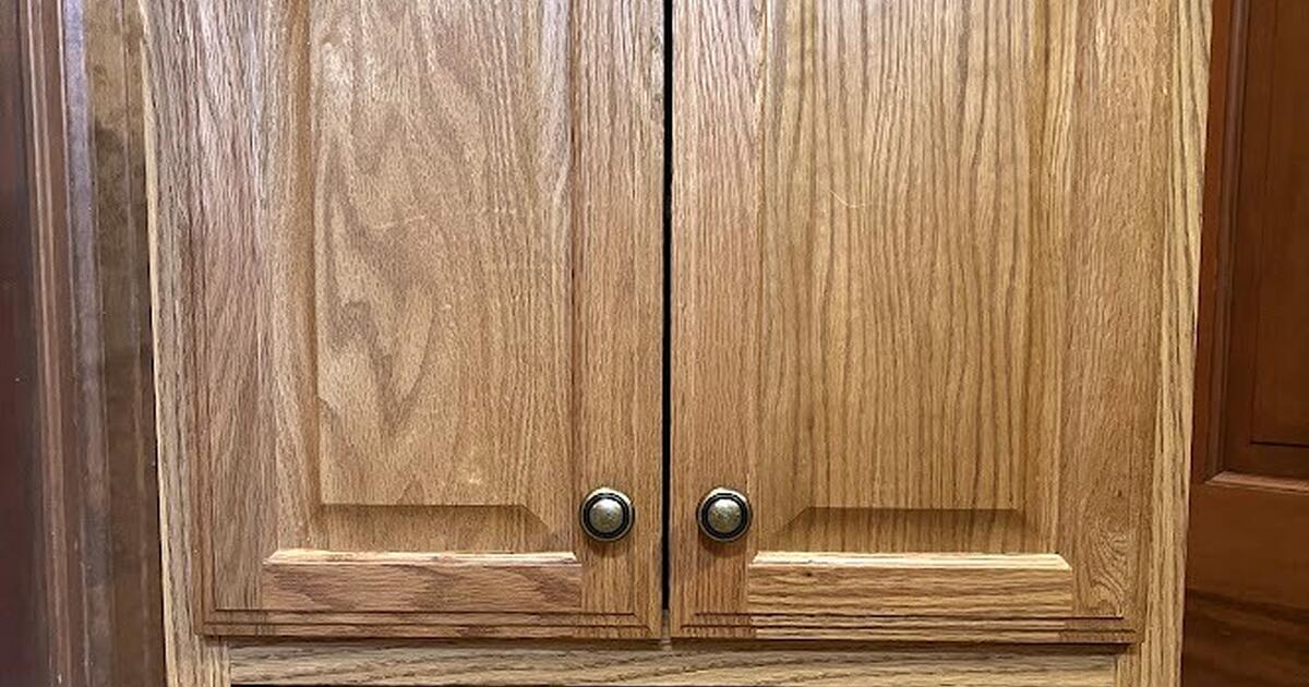 Oak Front Wall Cabinet for Free in Conifer, CO | For Sale & Free — Nextdoor