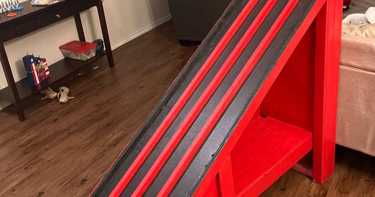 FREE ALL WOOD Hot Wheels Race Car Ramp for Free in Spring, TX | For ...