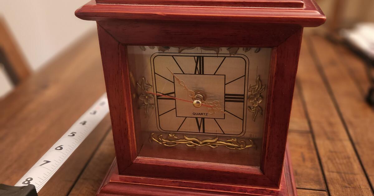 Wooden mantle clock for $5 in Rio Rancho, NM | For Sale & Free — Nextdoor