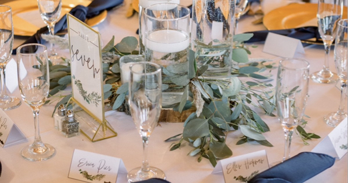 WEDDING DECOR PURGE for $1 in Elizabeth, CO | For Sale & Free — Nextdoor