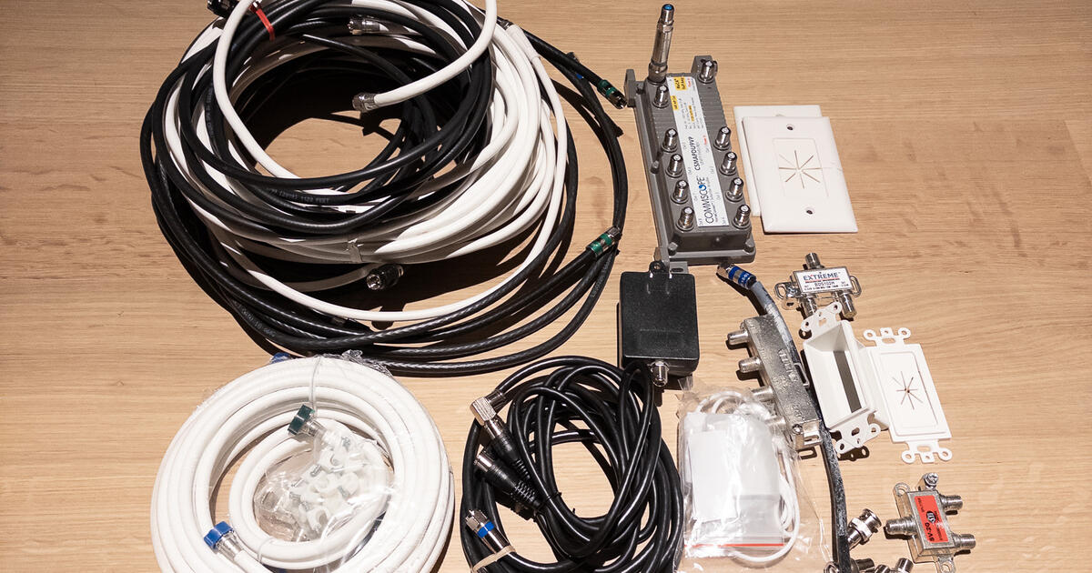 CommScope passive VOIP MoCA Amplifier, plus misc coax cables and ...