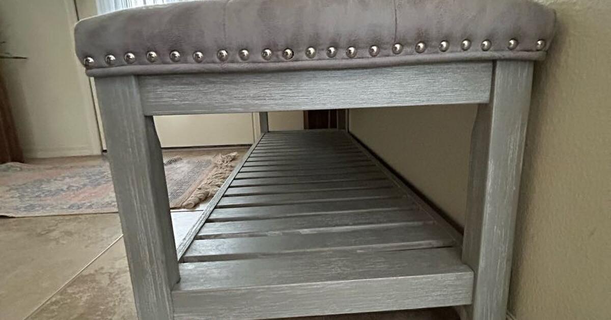 MOVING BEST OFFEE PLEASE Hallway Grey Leather Bench for $85 in Osprey ...