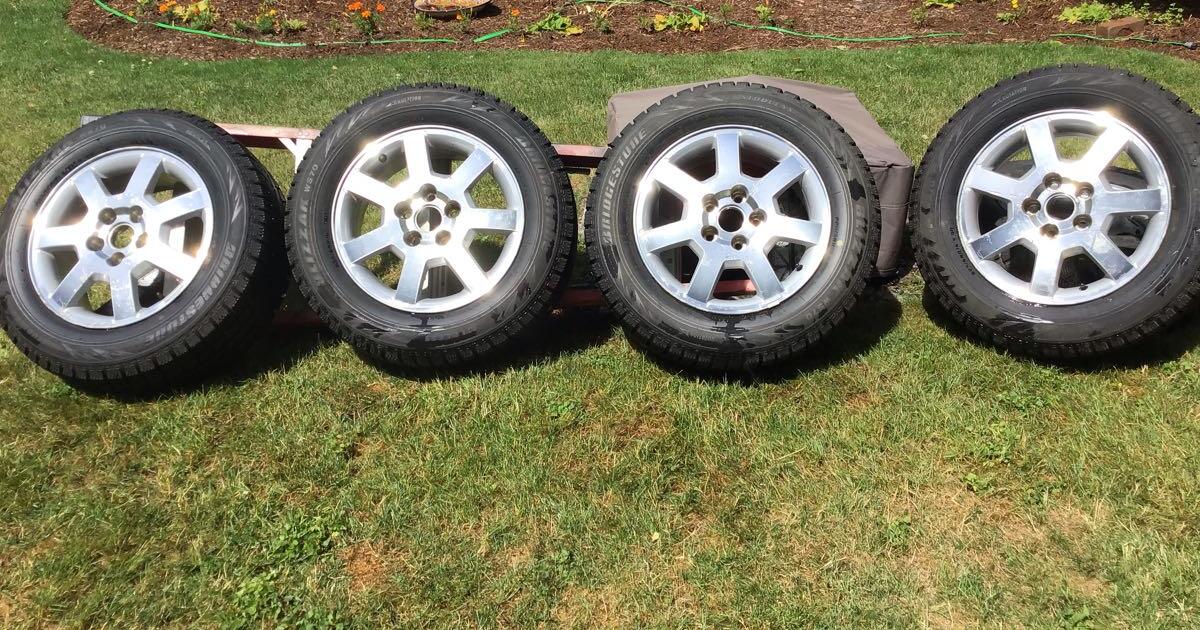 4 Bridgestone Blizzack studless snow tires 235/60 R16. Mounted/balanced ...