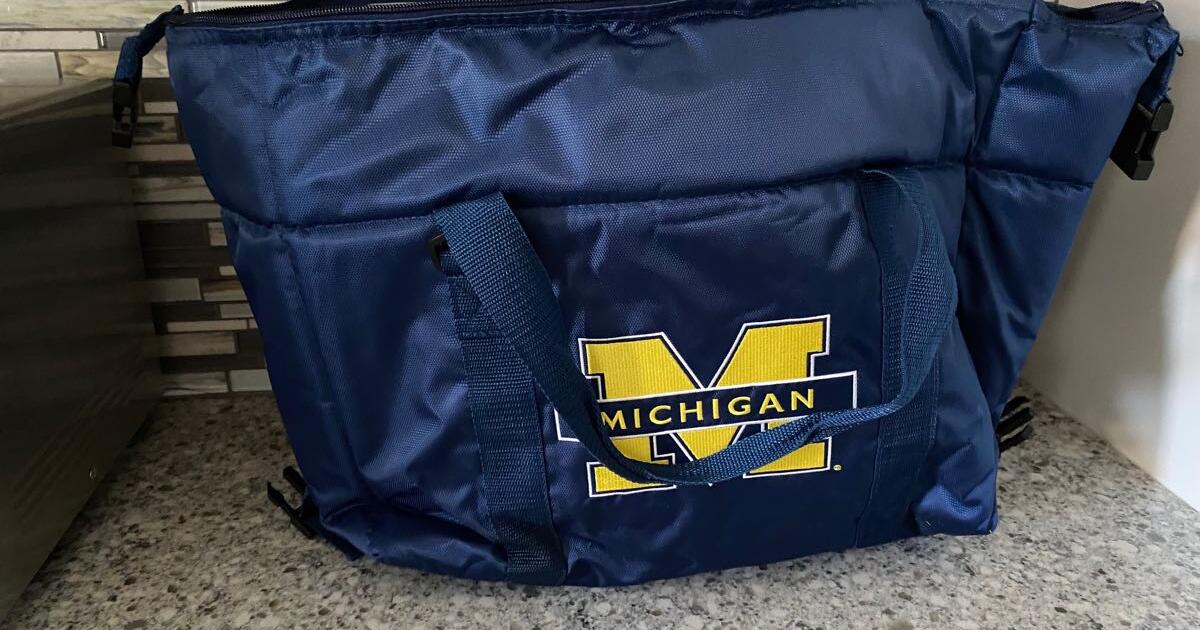 Insulated University of Michigan Tailgate Bag for $30 in Sylvania, OH ...