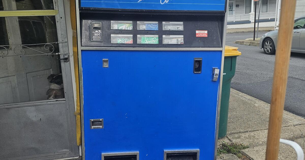 RC Cola Vending Machine for $250 in Waynesboro, PA | For Sale & Free ...