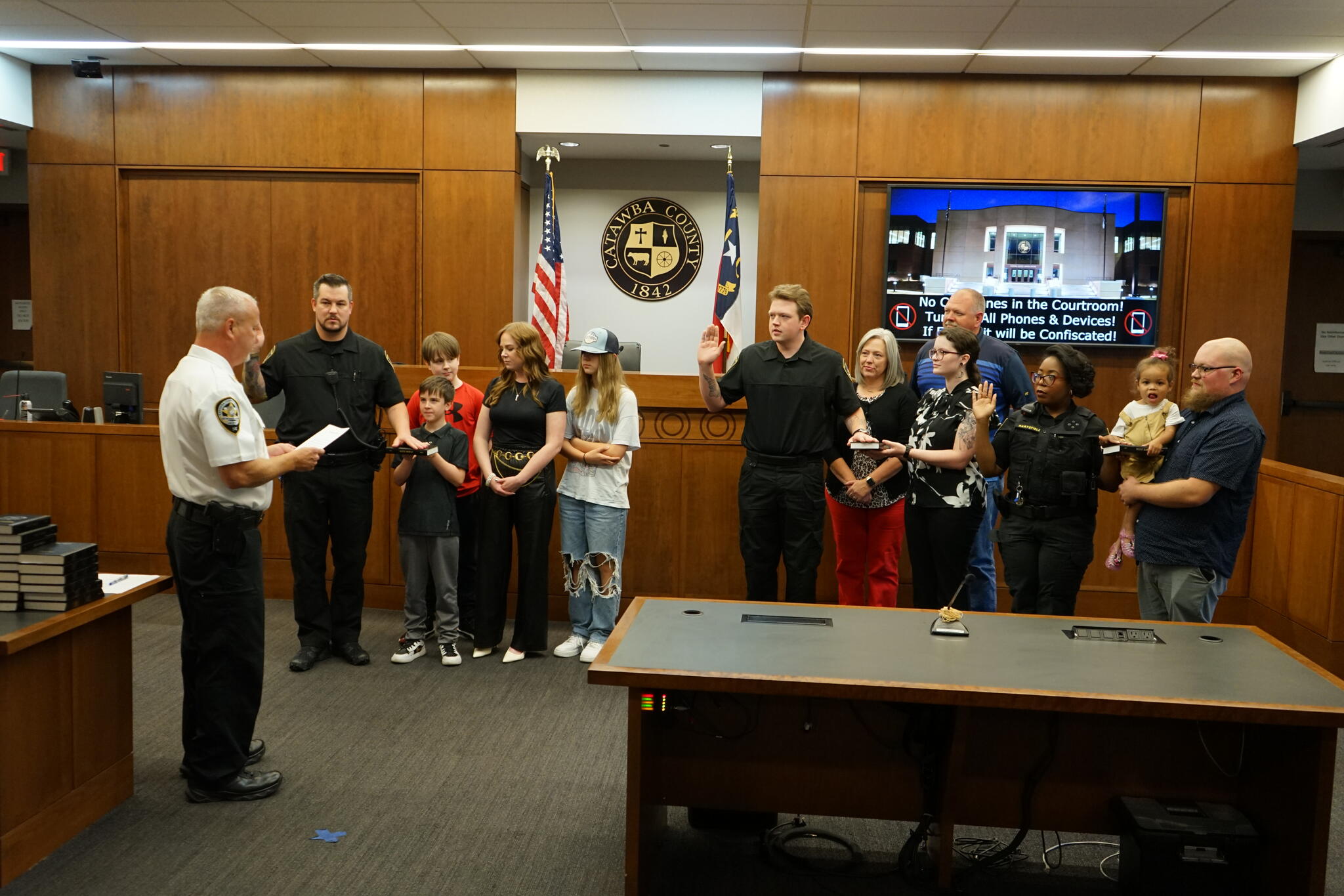 𝓔𝓶𝓹𝓵𝓸𝔂𝓮𝓮 𝓡𝓮𝓬𝓸𝓰𝓷𝓲𝓽𝓲𝓸𝓷 𝓒𝓮𝓻𝓮𝓶𝓸𝓷𝔂 - 𝓞𝓬𝓽𝓸𝓫𝓮𝓻 2024 (Catawba County Sheriff's ...