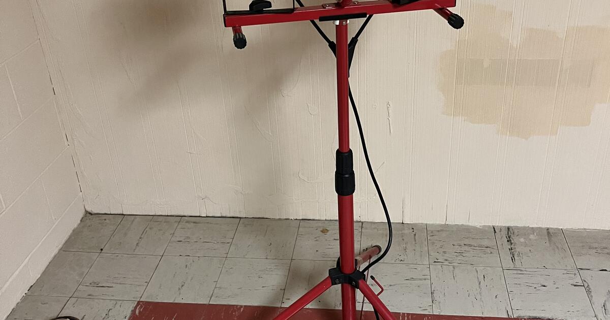 Sears Craftsman Halogen Worklight with Tripod for $30 in Sun City ...