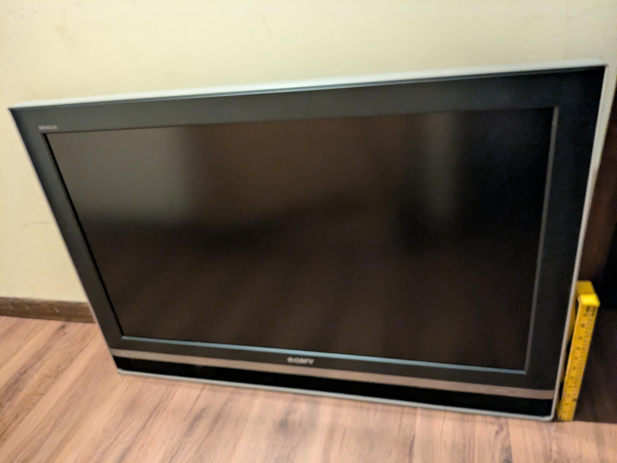 Sony Flat Screen TV for Free in Downers Grove, IL | For Sale & Free ...