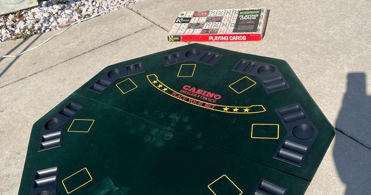 CURB ALERT- FREE-Casino Table Top for Free in The Villages, FL | For ...