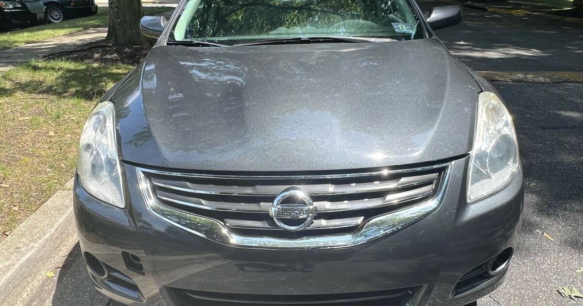 2012 Nissan Altima Gray Exterior and Interior. 113k miles. New Tires ...