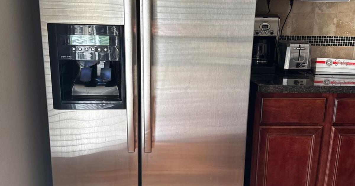 Whirlpool gold refrigerator for $400 in Houston, TX | For Sale & Free ...