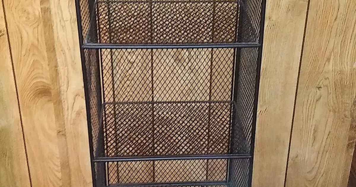 Lightweight metal shelf for $21 in Lecanto, FL | For Sale & Free — Nextdoor