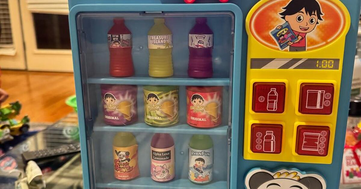 Ryan's World Vending Machine Toy for $20 in Arlington, VA | For Sale ...