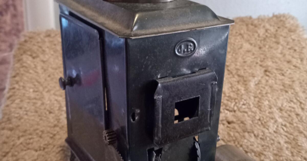 Early 1900s magic lantern projector for $15 in Spokane, WA | For Sale ...