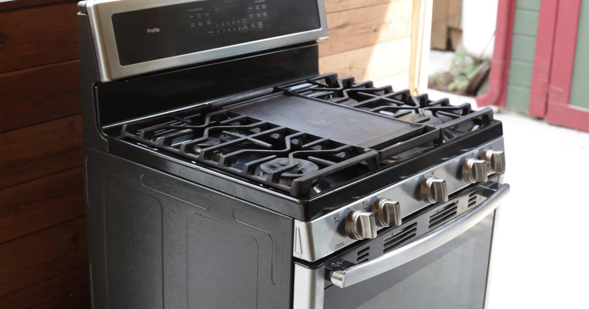 GE Profile Gas Range for $600 in Oakridge, OR | For Sale & Free — Nextdoor