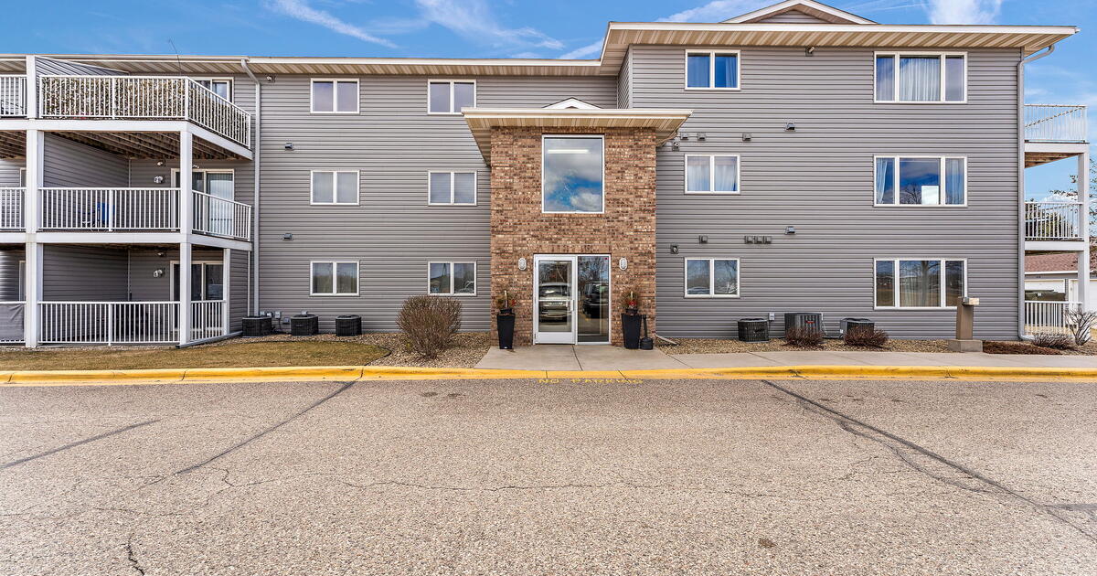 Condo for rent month to month in Hastings. 1,385/mo. for Free in St ...