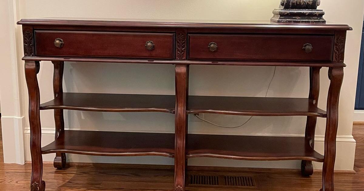 Bassett Sofa/Console Table for $100 in Atlanta, GA | For Sale & Free ...
