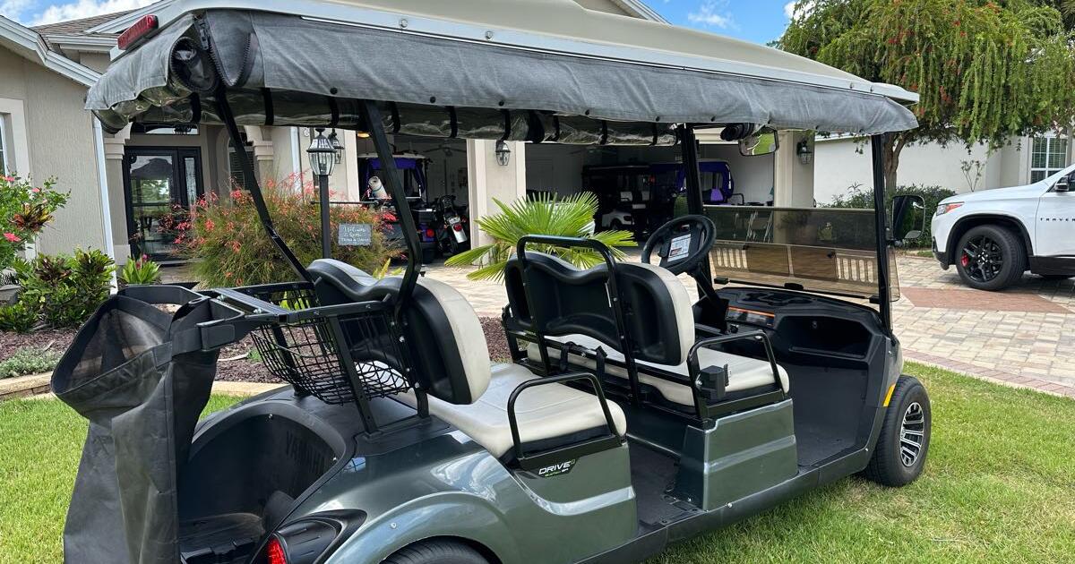 yamaha-quietech-forward-facing-four-seater-for-rent-for-50-in-the