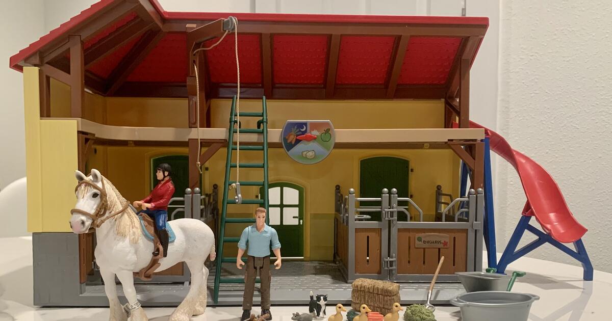 Schleich Farm World Barn and Hayloft for $20 in Portland, OR | Finds ...