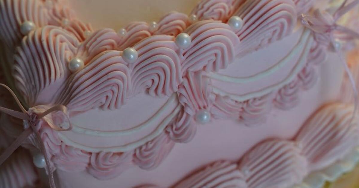 6 inch heart vintage cake for $30 in Upland, CA | For Sale & Free ...