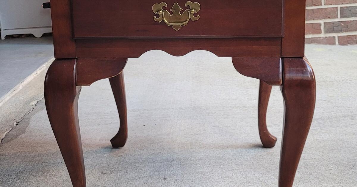 Null Side Table w Glass Top & Drawer for $40 in Atlanta, GA | Finds ...