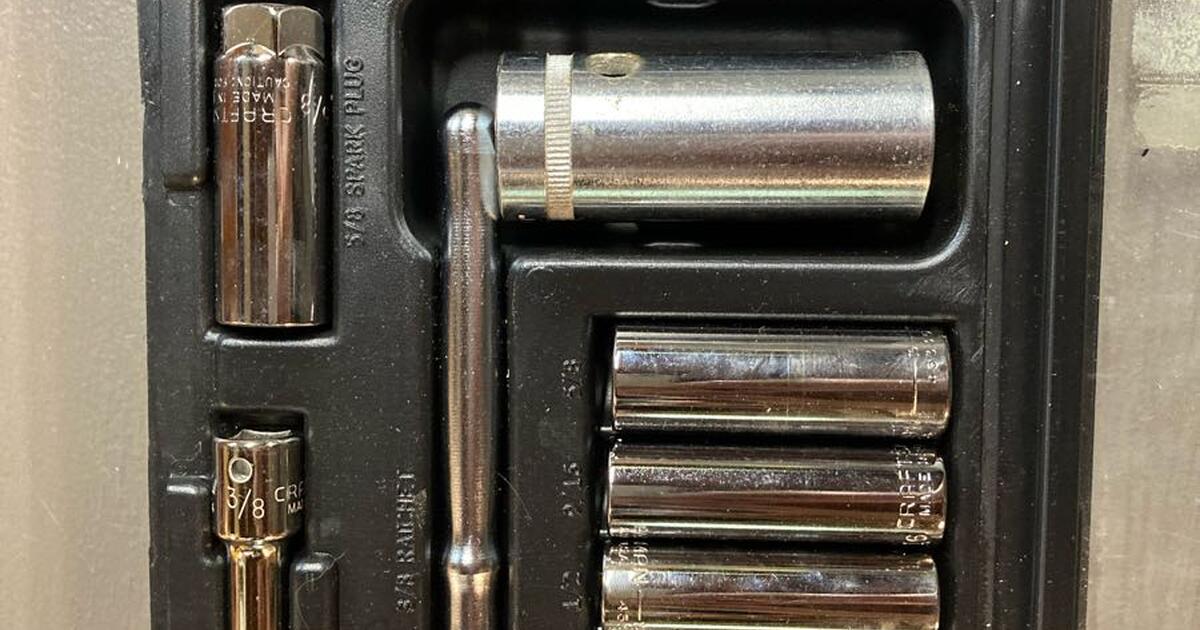 Craftsman 24 piece socket wrench set & craftsman 10 piece socket ...