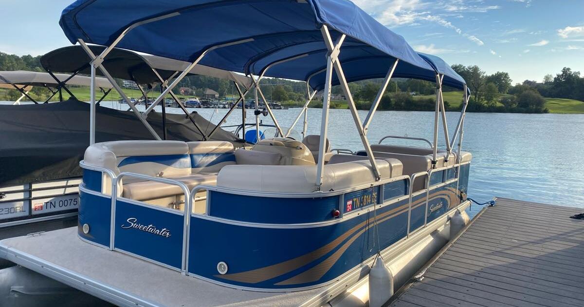 2013 Sweetwater Pontoon Boat $19,900 OBO for $19900 in Loudon, TN | For ...
