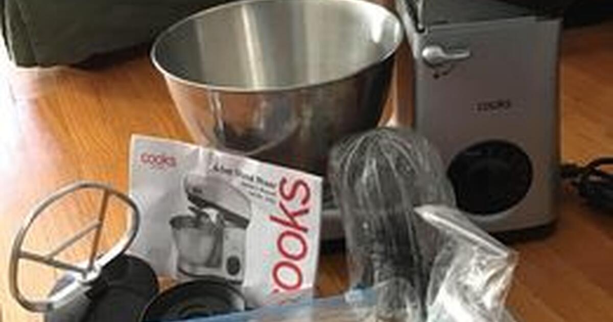 Cooks Stand Mixer for $50 in Rochester, NH | For Sale & Free — Nextdoor
