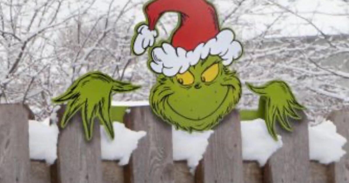 New I. Box Dr Seuss the grinch Christmas fence peeker decor for $10 in ...