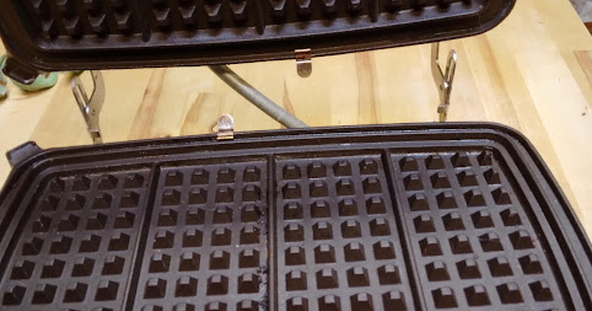 GE waffle maker for $15 in Canton, MI | For Sale & Free — Nextdoor