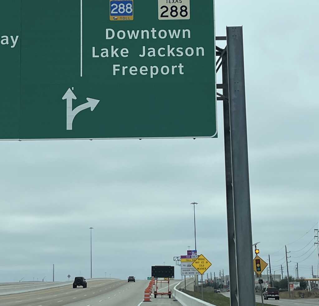 Heads up: HCTRA has closed the westbound exit at S Sam Houston Pkwy E/288.