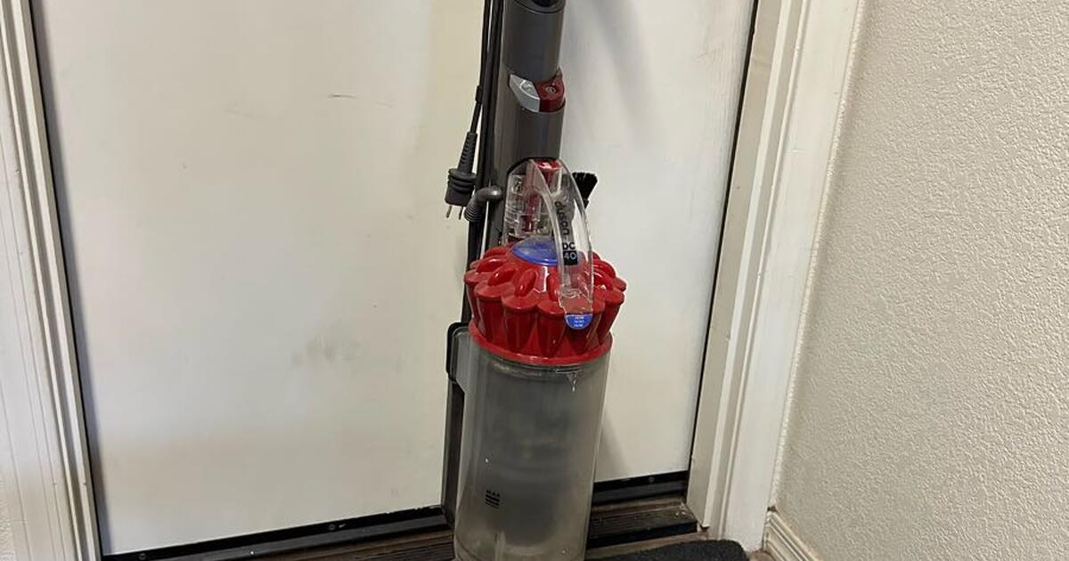 Broken Dyson for Free in Queen Creek, AZ | For Sale & Free — Nextdoor
