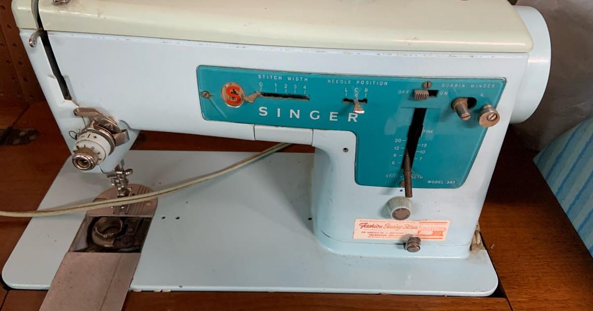 Singer Sewing Machine for Free in Larkspur, CA | For Sale & Free — Nextdoor