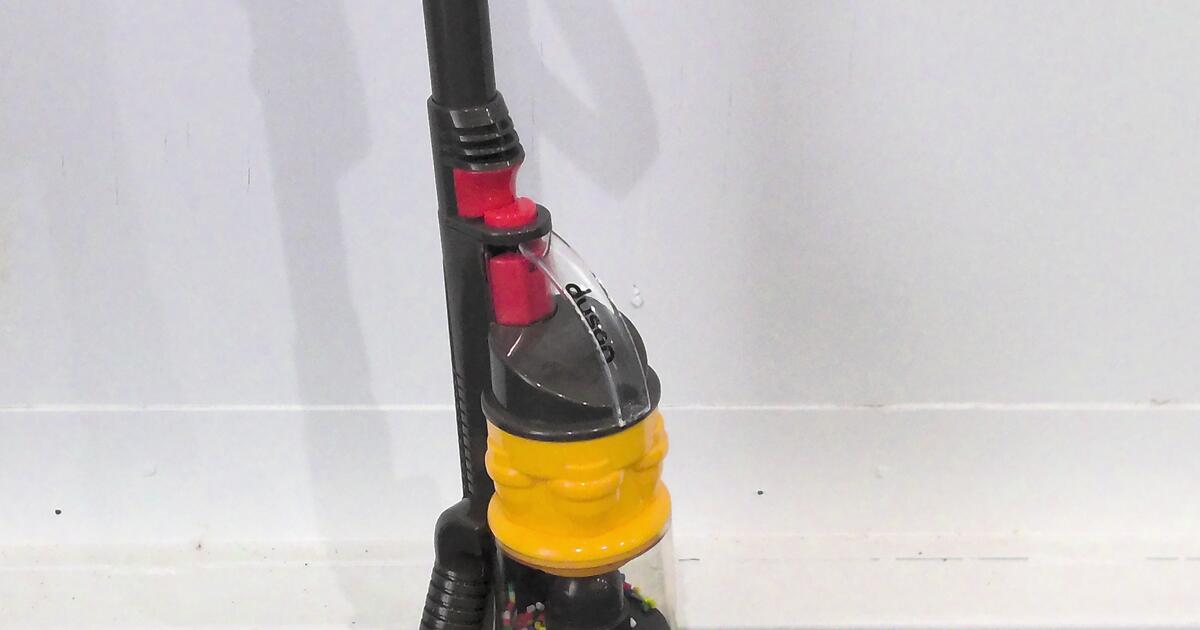 TOY Dyson Yellow Ball Casdon DC24 Kids Toy Vacuum Cleaner DYSON VACCUM ...