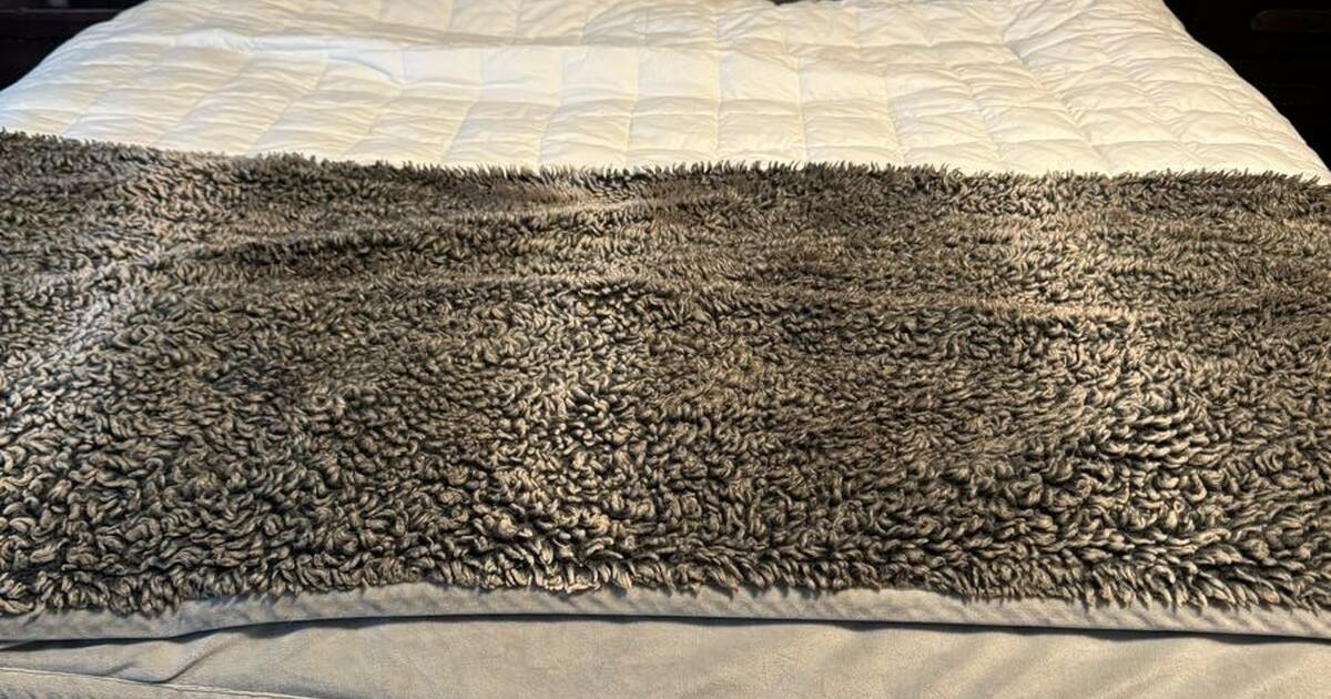 Queen bedroom set -bed frame, mattress, box springs, 6 drawer dresser ...