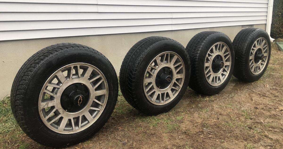 Chevrolet S-10 factory 15 inch rims with tires for sale for $275 in ...