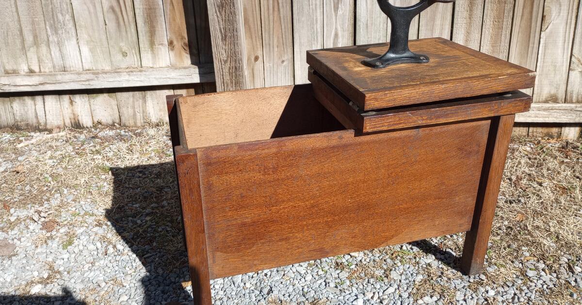 Antique Oak(?) Flip Top Shoe Shine Bench for $80 in Greenback, TN | For ...