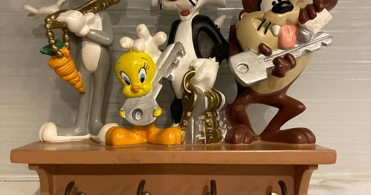 Looney Tunes Key Holder for $12 in Las Vegas, NV | Finds — Nextdoor