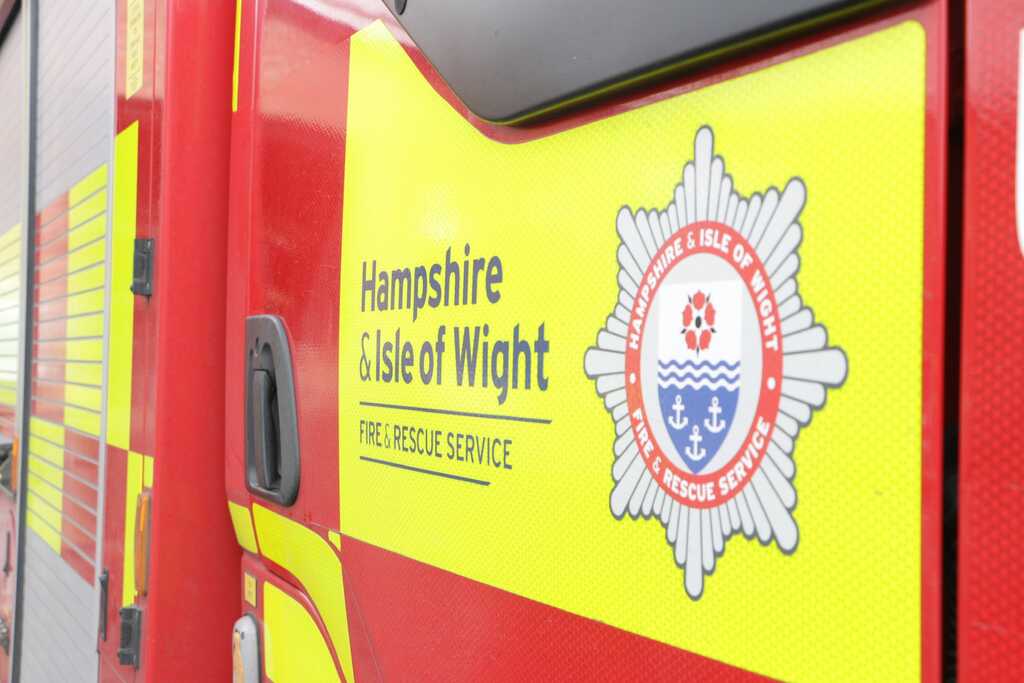 Hampshire and Isle of Wight Fire and Rescue Service - 424 updates