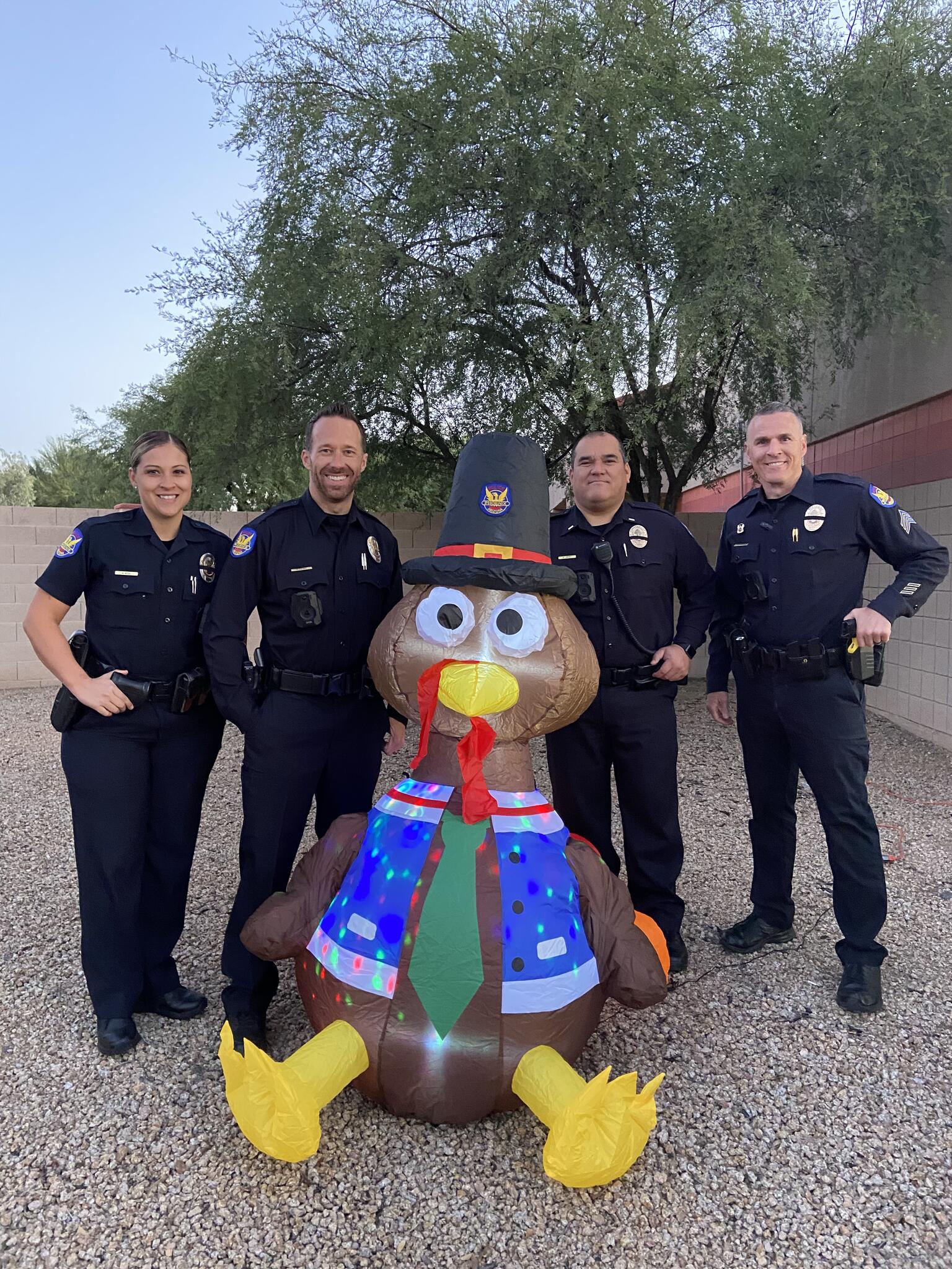 🦃 Desert Horizon Precinct Turkey Drive 🦃 (Phoenix Police Department ...