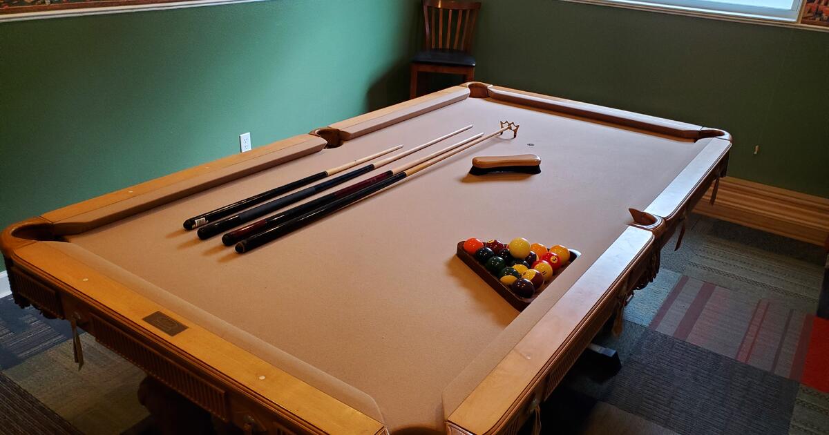 4x8 POOL TABLE - MINT - NEW PRICE for $750 in Mount Dora, FL | For Sale ...