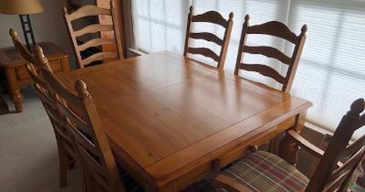 Dining Room Table w/ extension and six chairs for $150 in Gretna, NE ...
