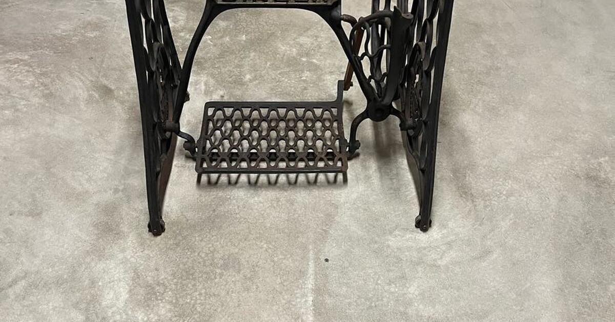Singer treadle base for $25 in St. Peters, MO | For Sale & Free — Nextdoor