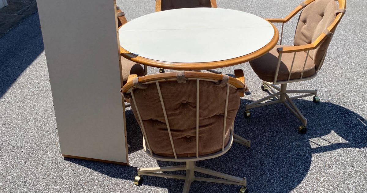 Vintage Stoneville Caster Dining Kitchen Chairs Swivel Tilts & Wheels ...