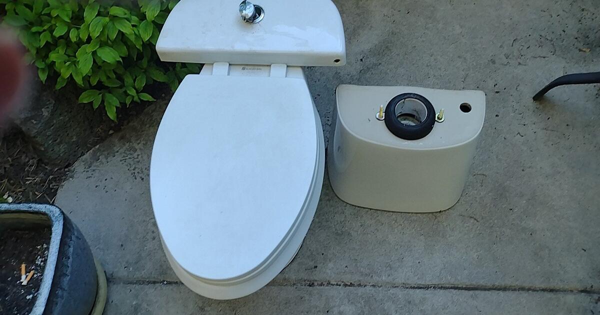 McClure Toilet, Elongated for Free in Boise, ID | For Sale & Free ...