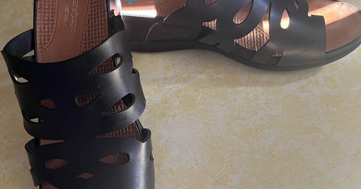 Ladies Baretraps wedge sandals for $10 in Janesville, WI | For Sale ...