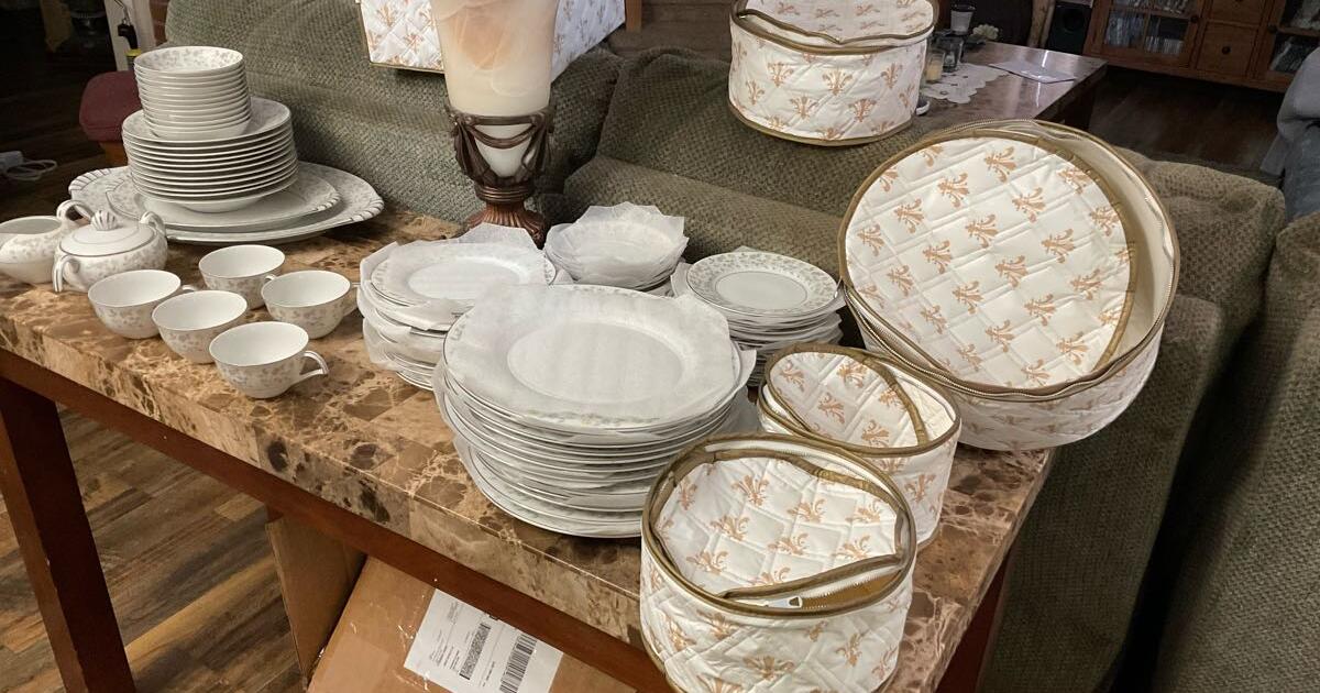 Serving set for 12 of KENT CHINA made in Japan new condition for $100 ...