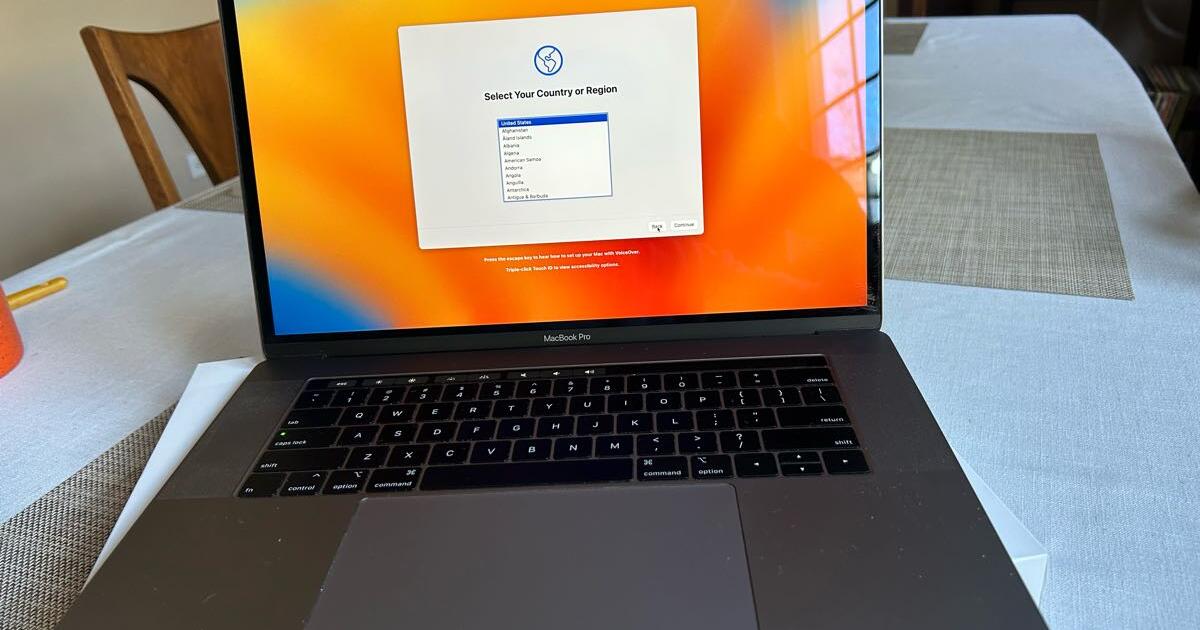 2019 15” Powerhouse MacBook Pro 2TB, 32GB Pro Vega 20 for $750 in ...