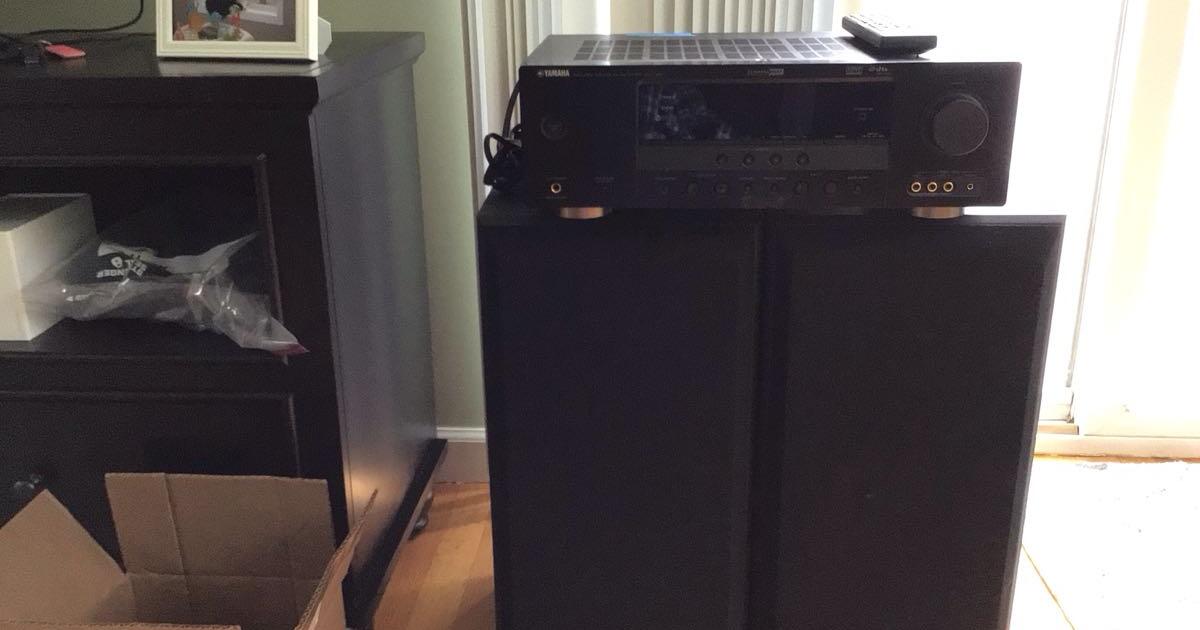 Yamaha RX-V461 Receiver (Includes 2 Pioneer speakers, hook-up wires ...