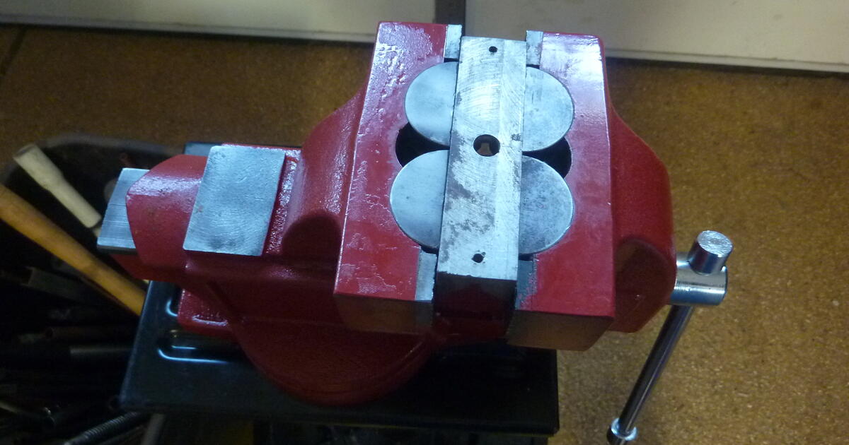 heavy duty 4 1/2 inch bench vise with stand for $75 in Napa, CA | For ...